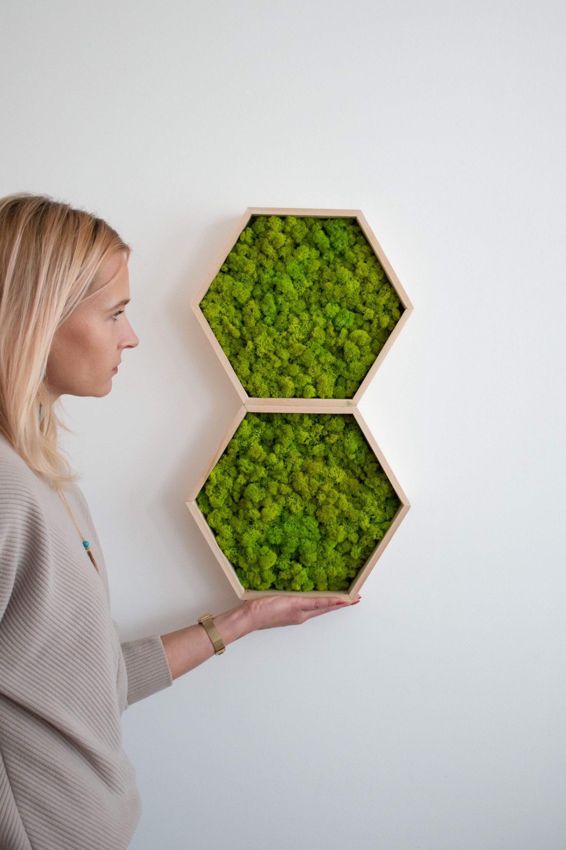 Šestkotnik Panj z mahom – livingwalls.si